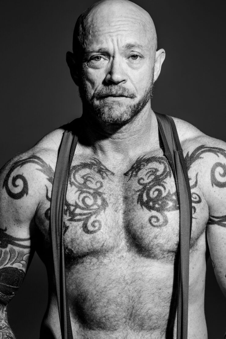 Buck Angel: Tranpa, Undressed and Controversial - OUT FRONT