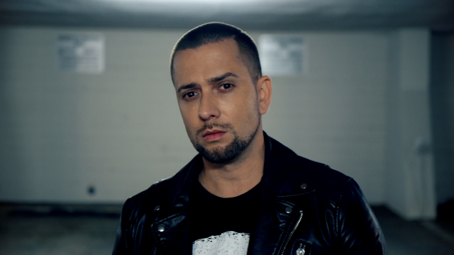 david still 1 - OUT FRONT