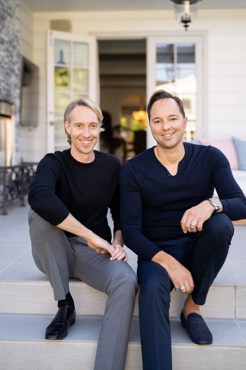 robert-mario-014-_CWF0007-cwproductions - OUT FRONT