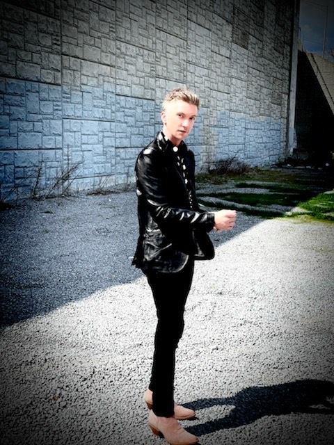 David Michael Brings New Ears to Country Music’s Past - OUT FRONT