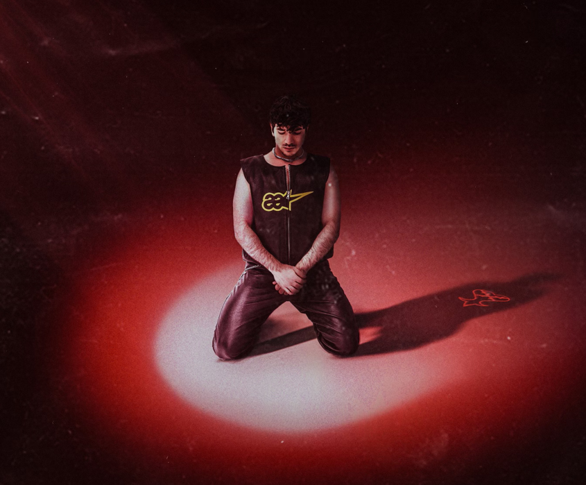 Al Calderon Releases New Single 'Center of Attention'