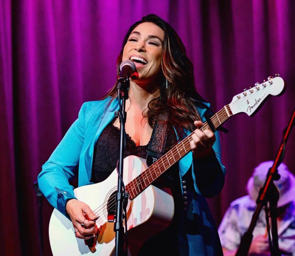 Shiah Luna Talks Debut EP ‘Patience & Mystery’ - OUT FRONT