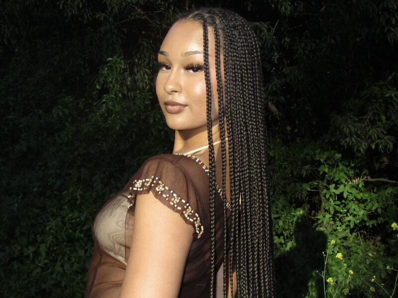 Meet Ve'ondre Mitchell, a Trailblazing Trans TikToker and Podcast Host - OUT FRONT