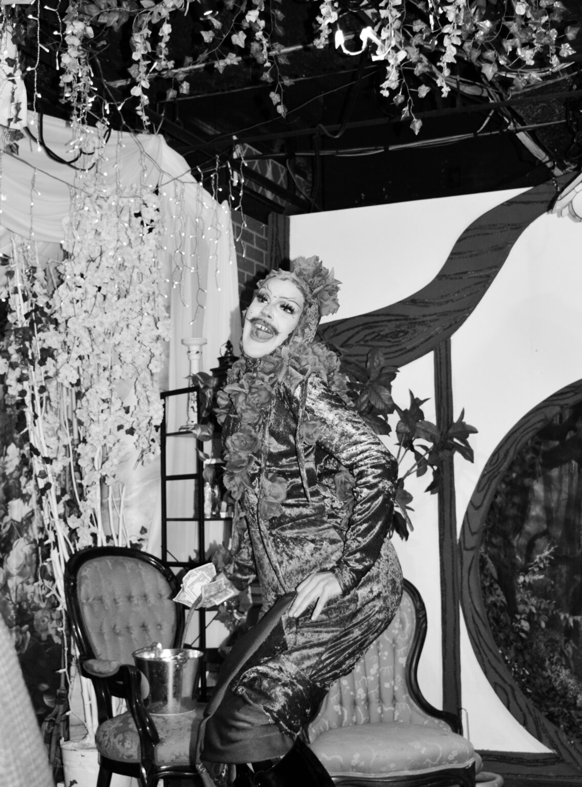 Photos: Lord of the Queens: High tea with the Hobbits - OUT FRONT